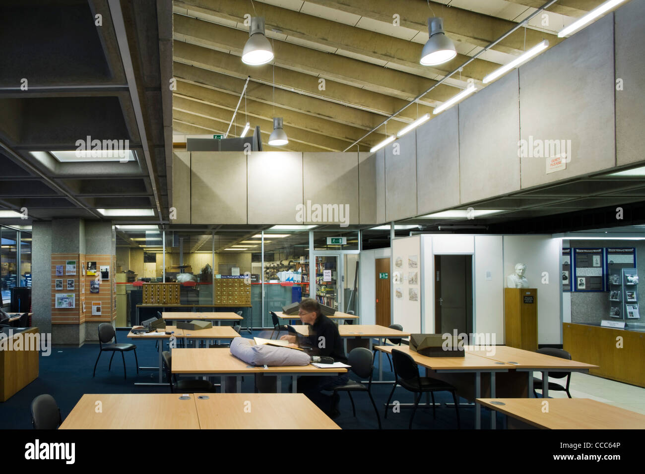 Birmingham central library interior hi-res stock photography and images ...