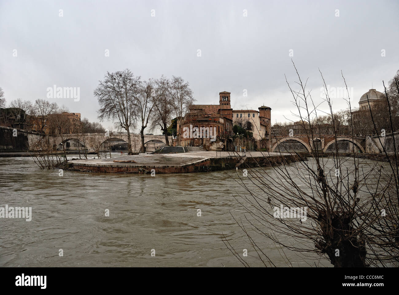 Fiume tiber hi-res stock photography and images - Alamy