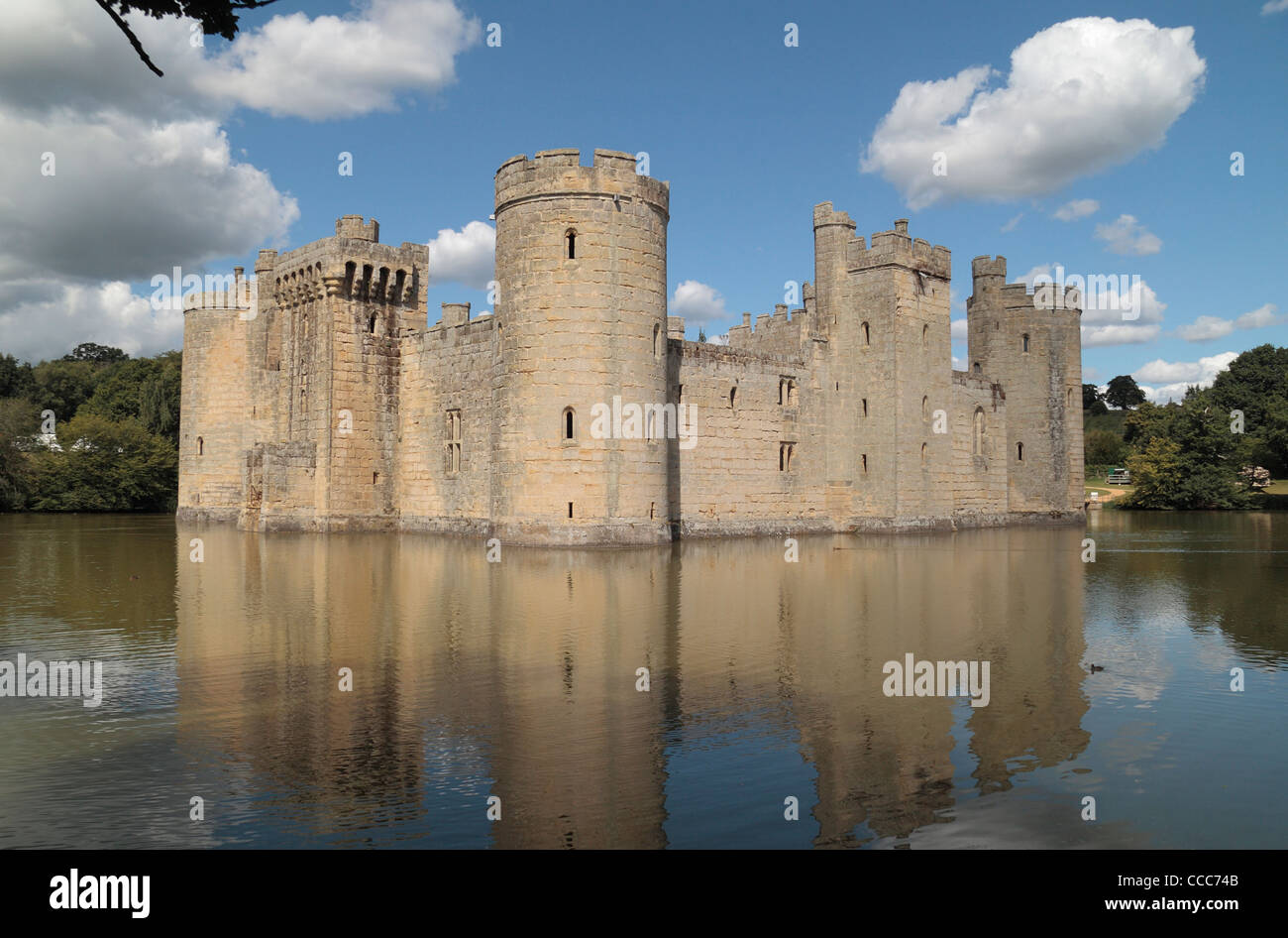 External view of the impressive 14th Century Bodiam Castle, East Sussex ...