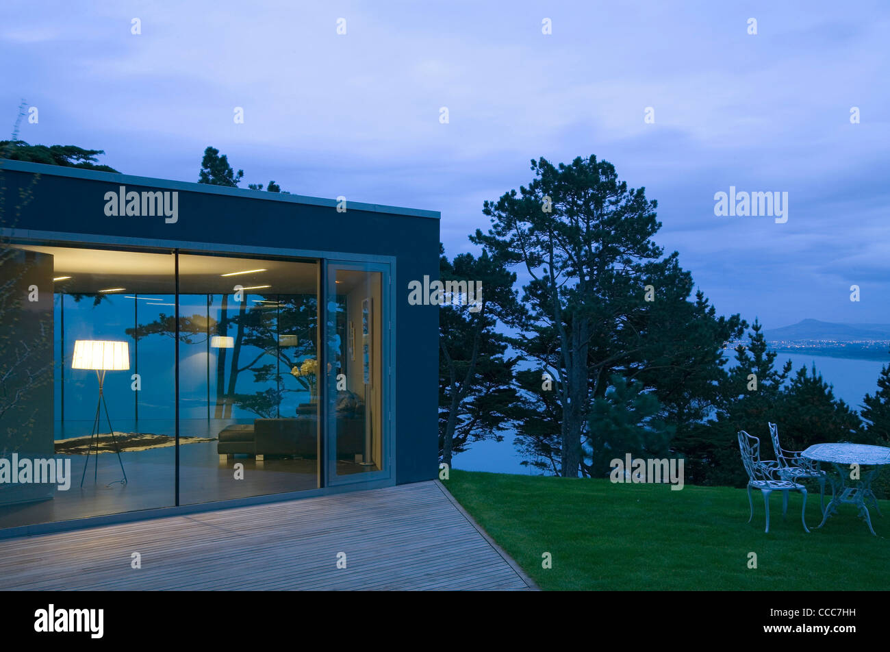 HOUSE VIEW THROUGH HOUSE Stock Photo - Alamy