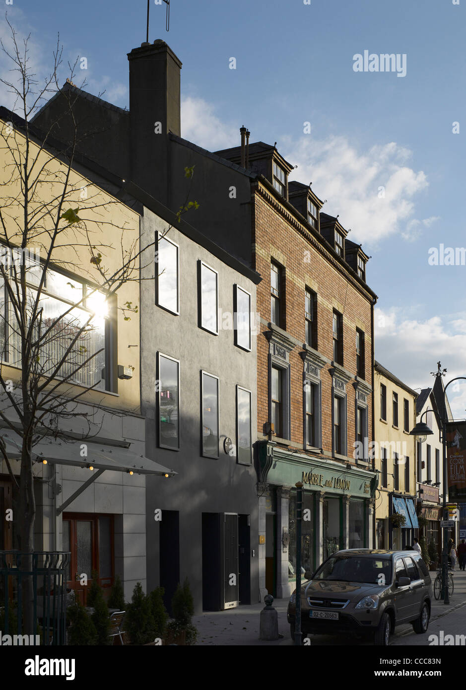 HAIR SALON EXTERIOR Stock Photo - Alamy