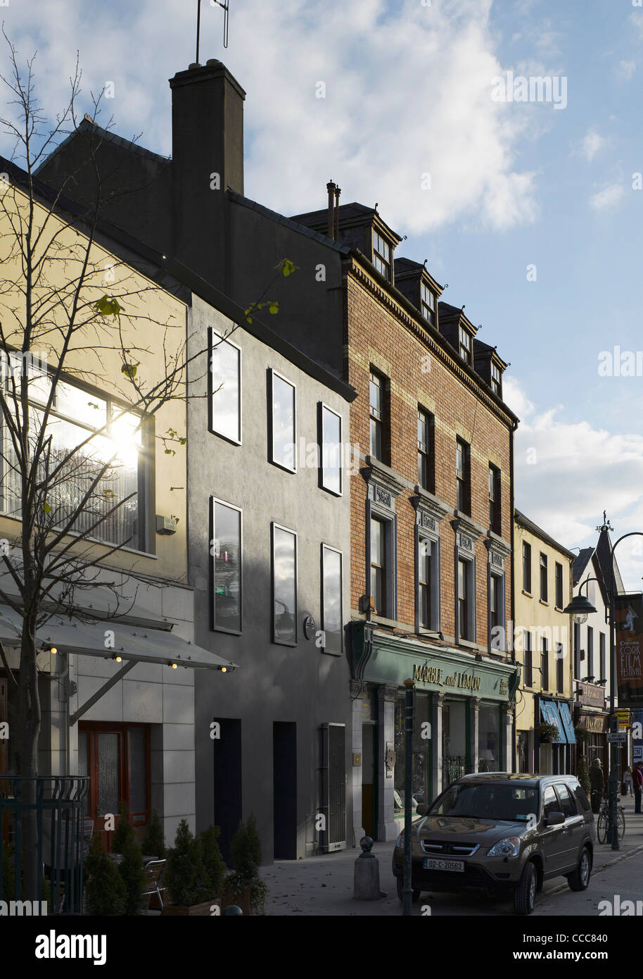 HAIR SALON EXTERIOR Stock Photo - Alamy