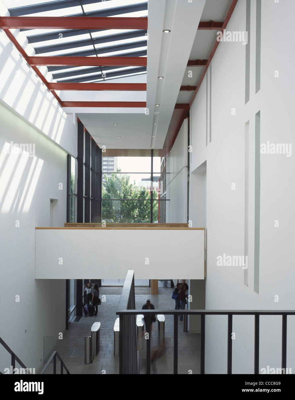 London college of communication building hi-res stock photography and ...