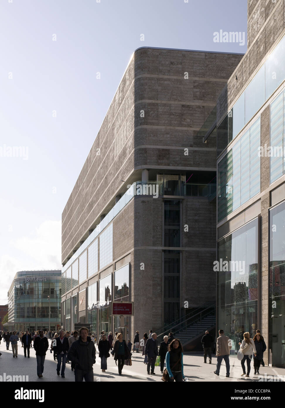 LIVERPOOL ONE SHOPPING CENTRE STREET Stock Photo - Alamy