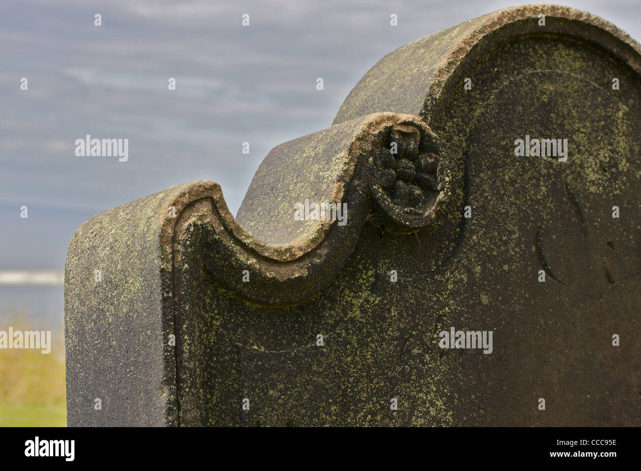 Grave stone in Whitby Stock Photo - Alamy