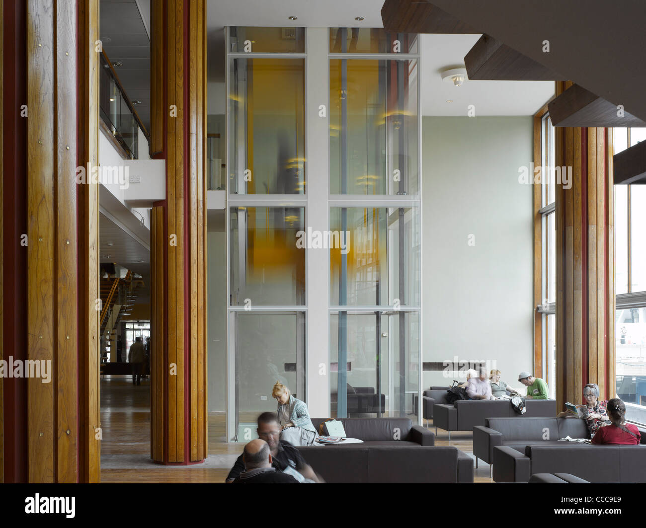 ROYAL FESTIVAL HALL NEW LIFT Stock Photo - Alamy