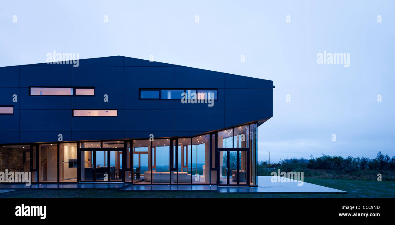 THE DOLMEN HOUSE, RAMELTON, IRELAND, 2011 Stock Photo - Alamy