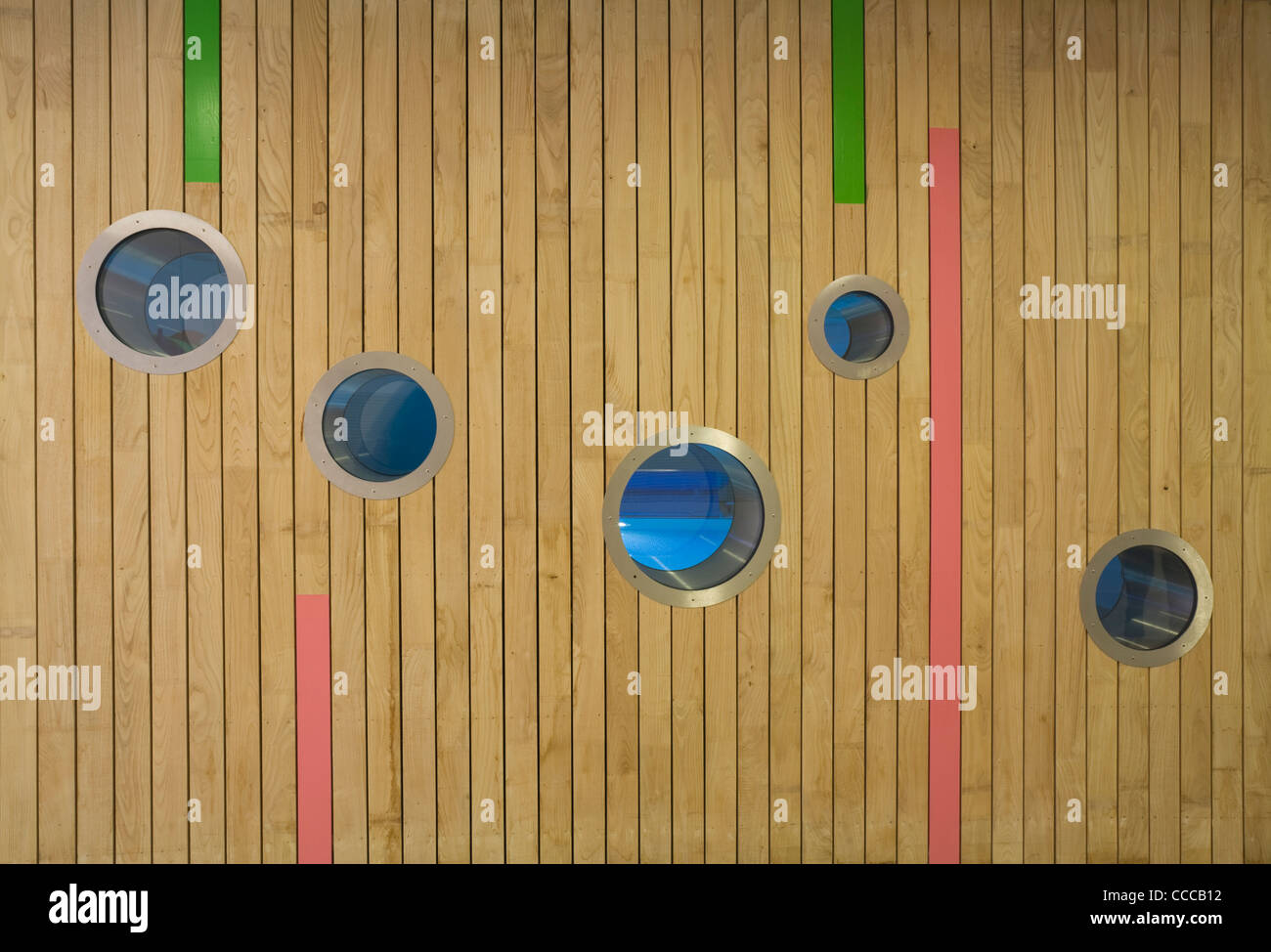 School circle uk hi-res stock photography and images - Alamy