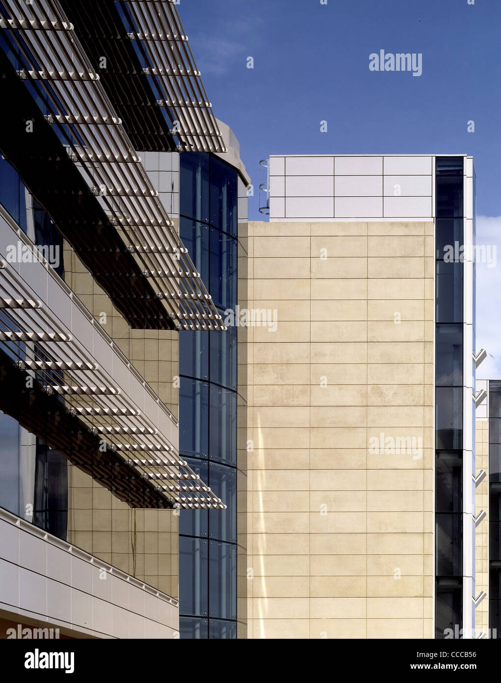 PFIZER HEADQUARTERS PORTRAIT DETAIL OF EXTERIOR WITH GLAZING AND ...