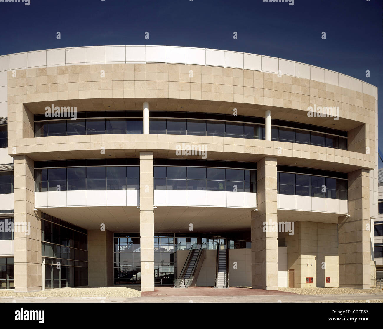 PFIZER HEADQUARTERS LANDSCAPE VIEW OF FRONT ELEVATION Stock Photo - Alamy