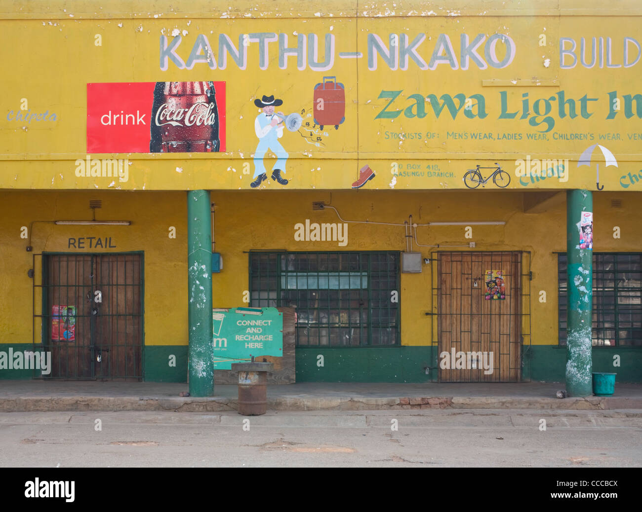 Hand painted shop front hi-res stock photography and images - Alamy