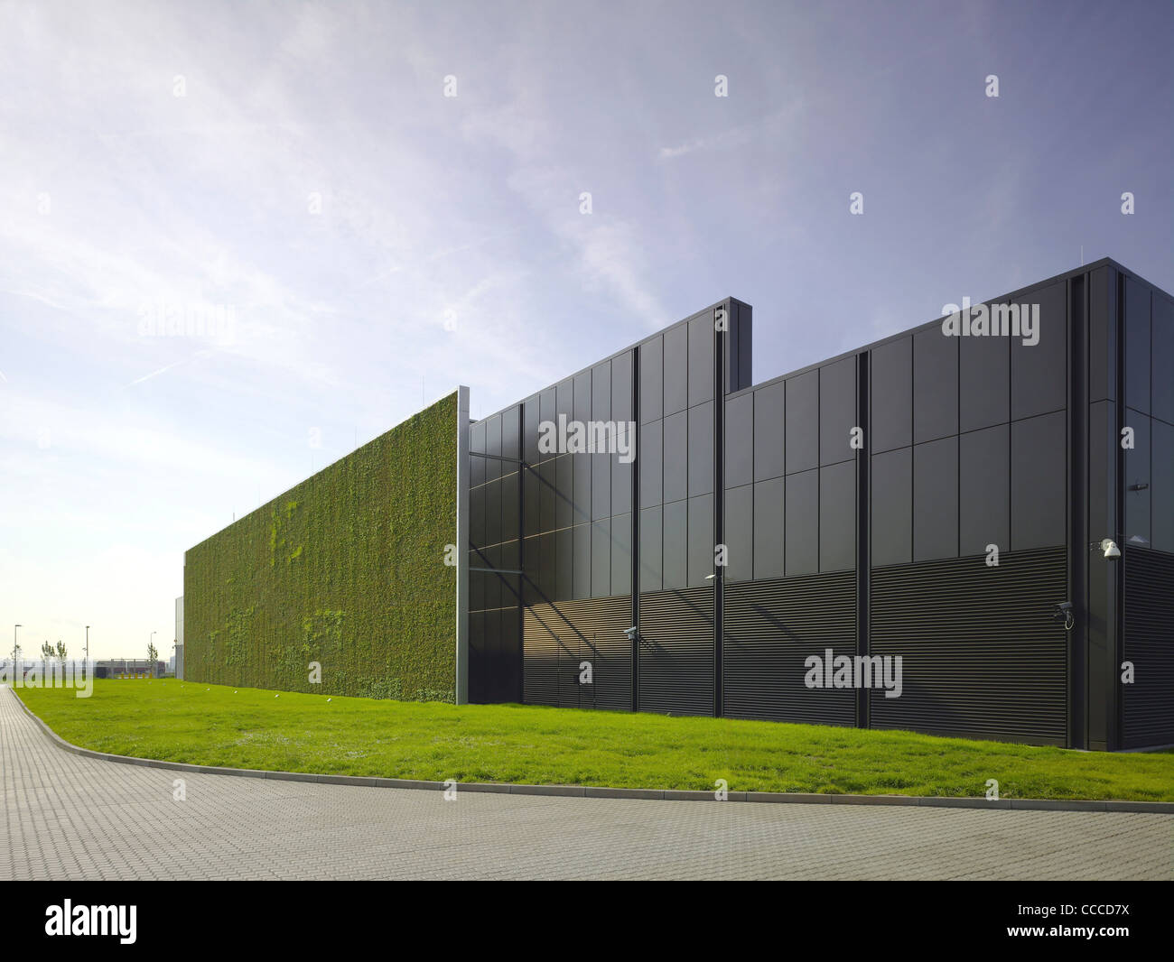 citi data centre, frankfurt - green wall and main elevation Stock Photo ...