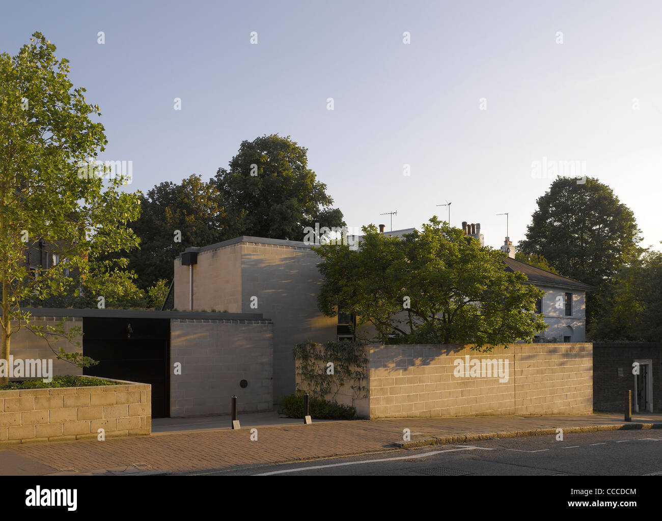 3a Hampstead Lane Duggan Morris Architects Exterior showing front ...