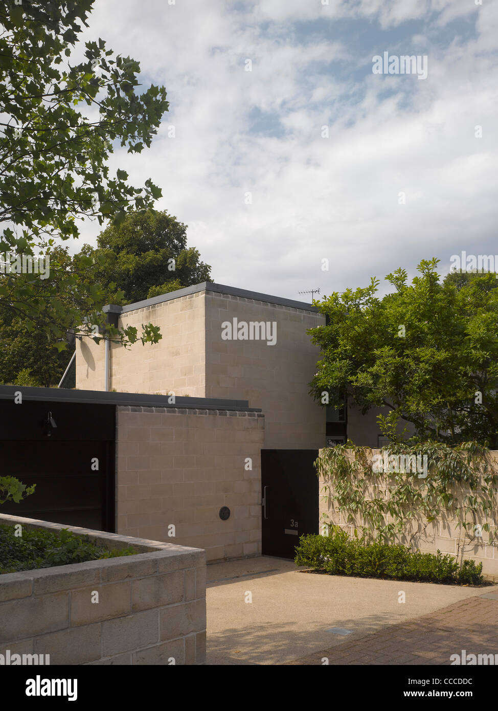 3a Hampstead Lane, Duggan Morris Architects, Exterior view showing ...