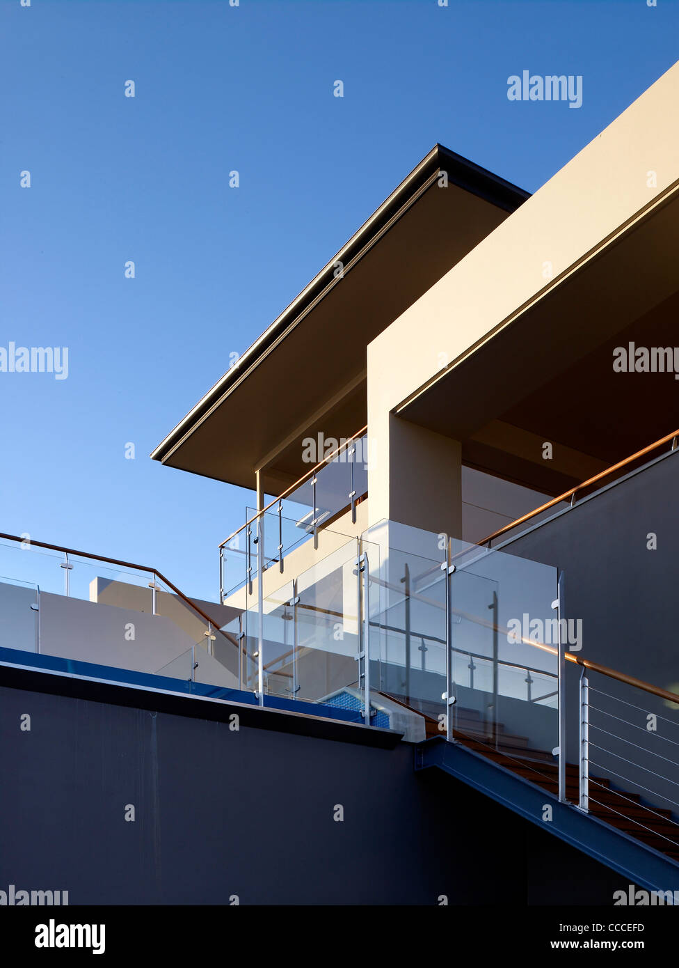 House in Manley, Sydney, Australia, by Assemblage - Peter Chivers ...