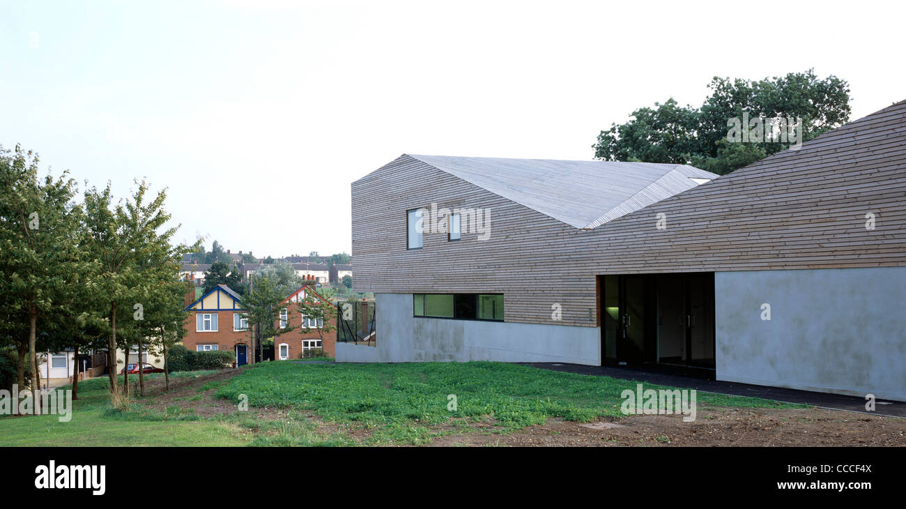 COLCHESTER SURE START CENTRE EXTERIOR VIEW - OVERVIEW FROM REAR Stock ...