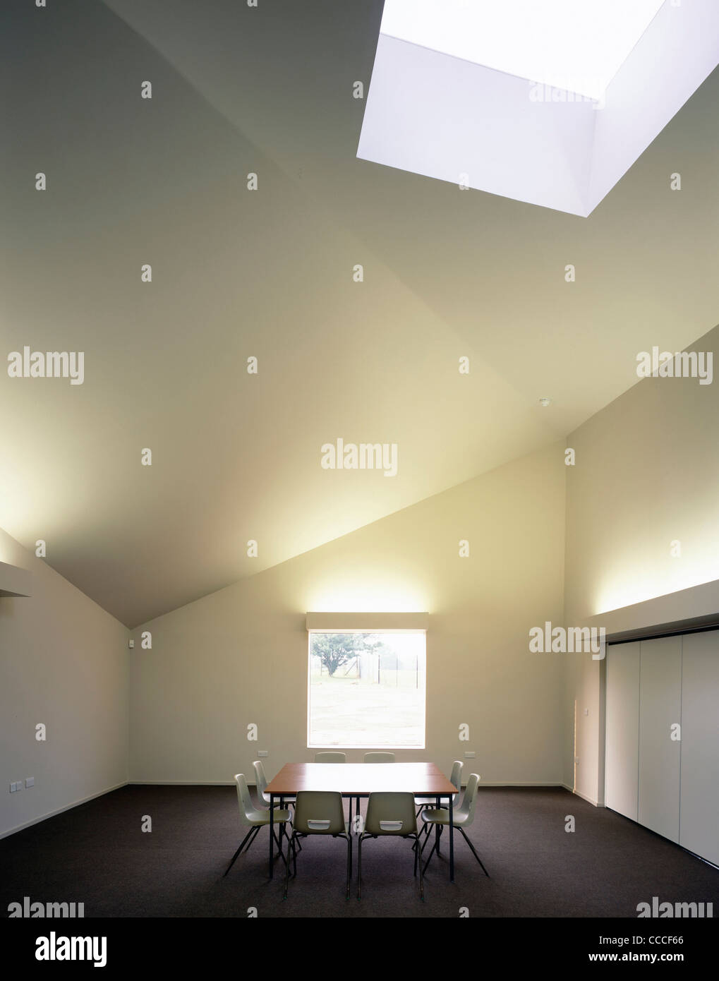 COLCHESTER SURE START CENTRE INTERIOR VIEW - MULTI PURPOSE FUNCTION ...