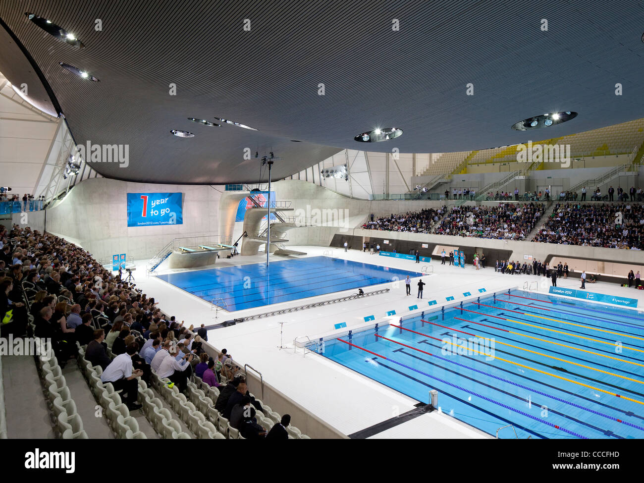 London 2012 aquatic centre interior hi-res stock photography and images ...