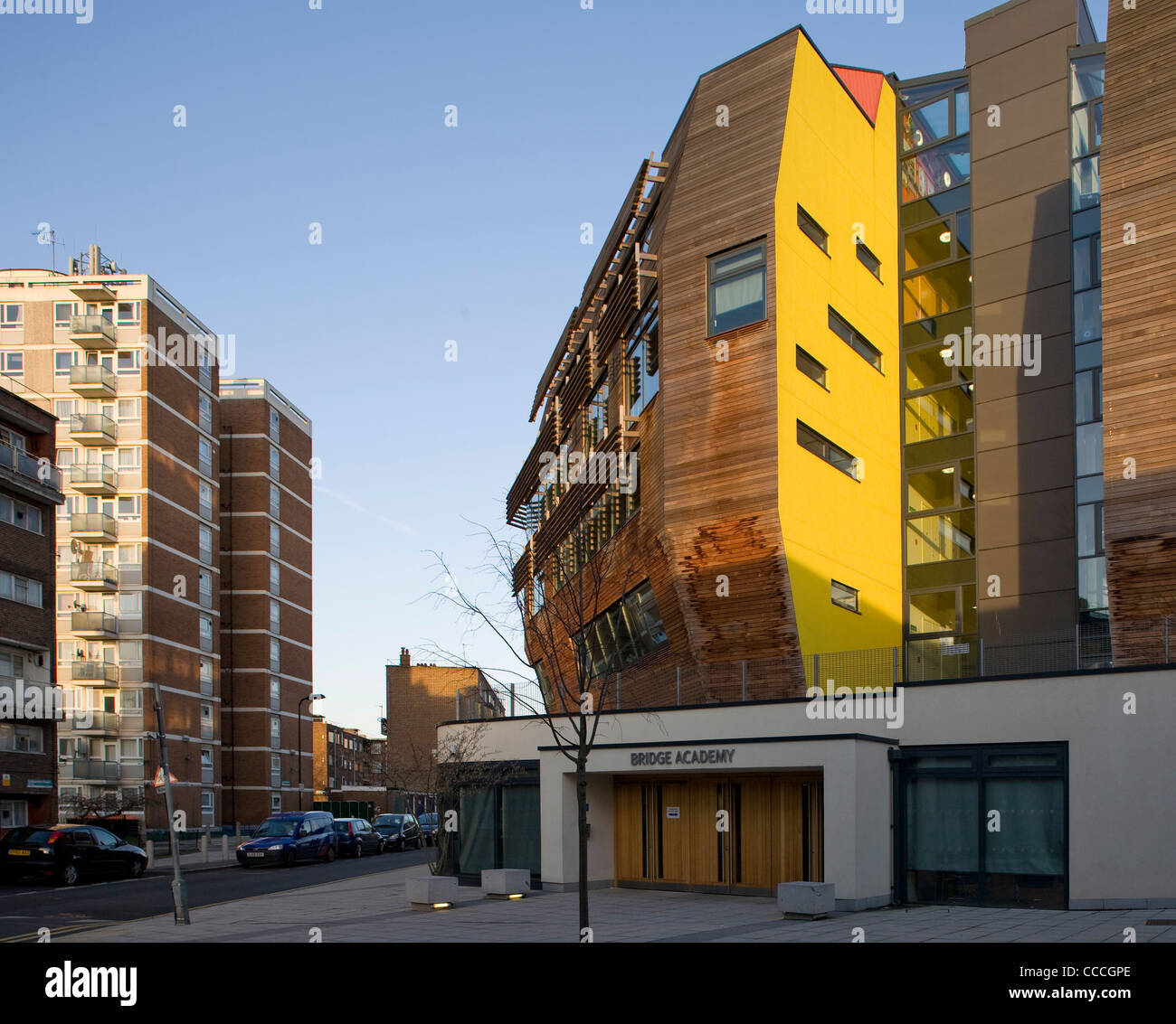 Bridge academy school hi-res stock photography and images - Alamy