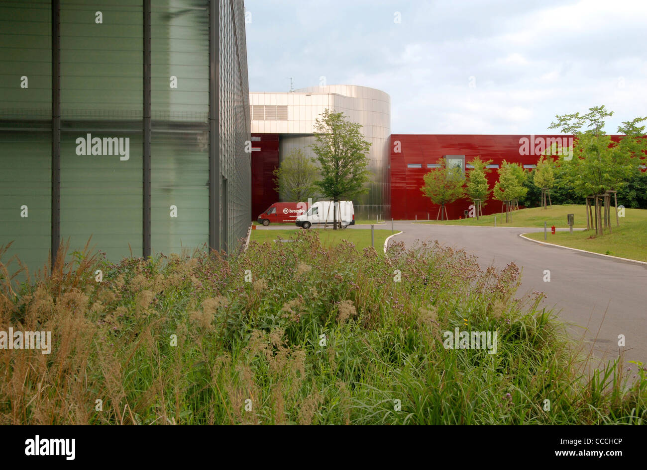 New research development centre company hi-res stock photography and ...