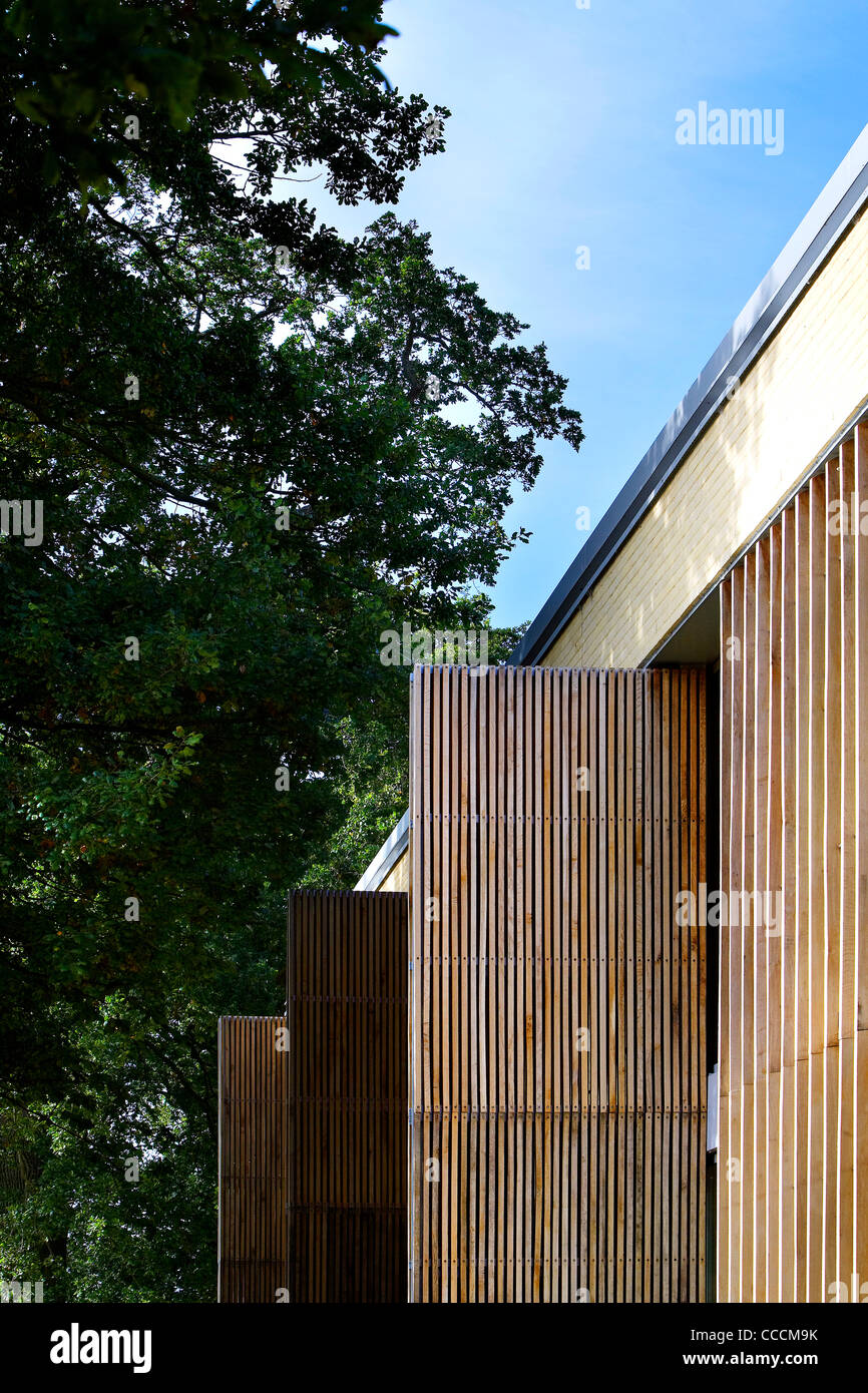 Single storey building hi-res stock photography and images - Alamy