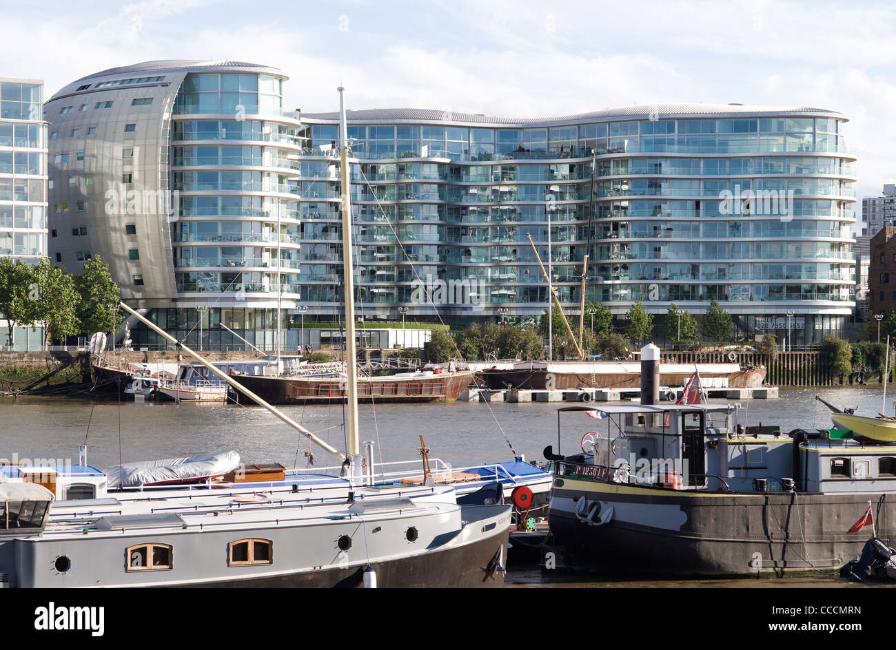 Albion riverside foster and partners hi-res stock photography and ...