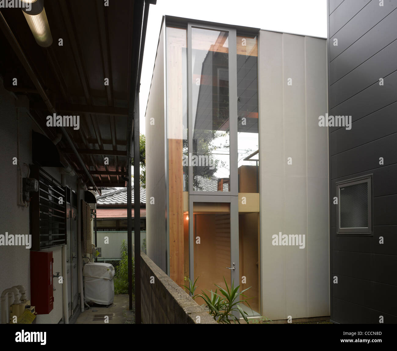 NEAR HOUSE TOKYO MOUNT FUJI ARCHITECTS 2010 Stock Photo - Alamy