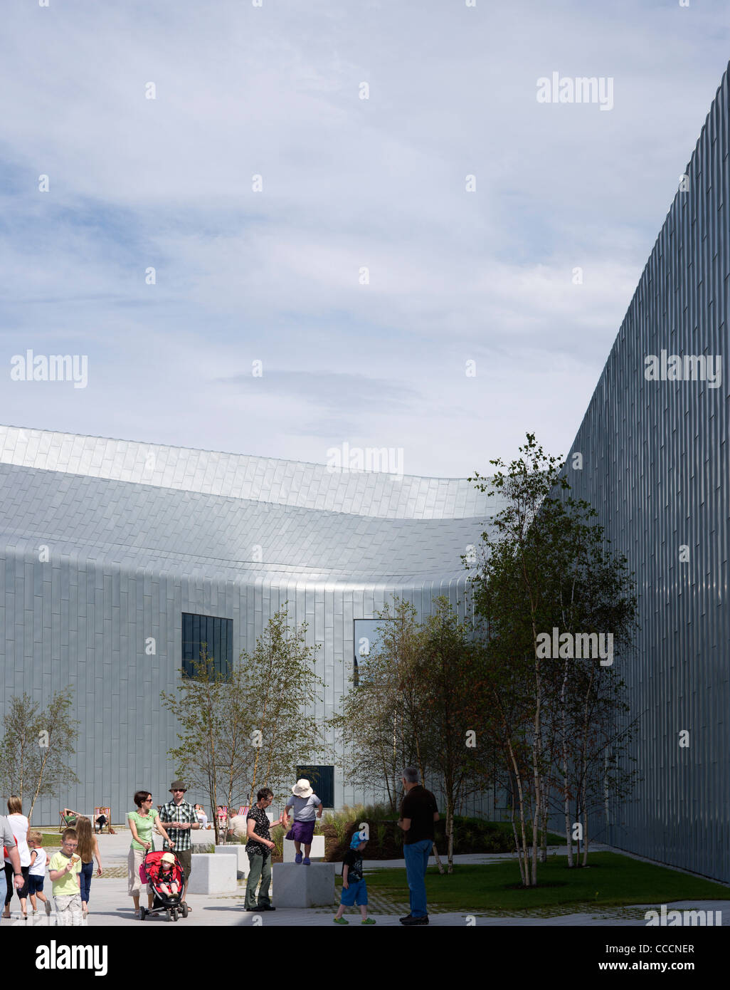 Glasgow Riverside Museum, Zaha Hadid Architects, 2011, Exterior view ...