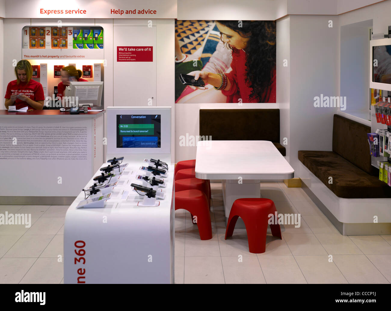 Call centre office large office hi-res stock photography and images - Alamy