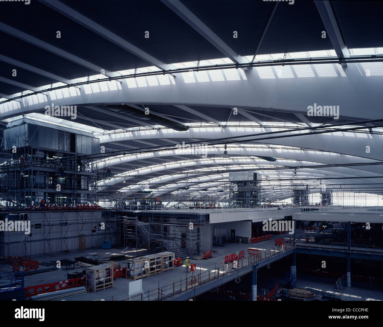 TERMINAL 5 HEATHROW CONSTRUCTION DEPARTURE HALL Stock Photo - Alamy
