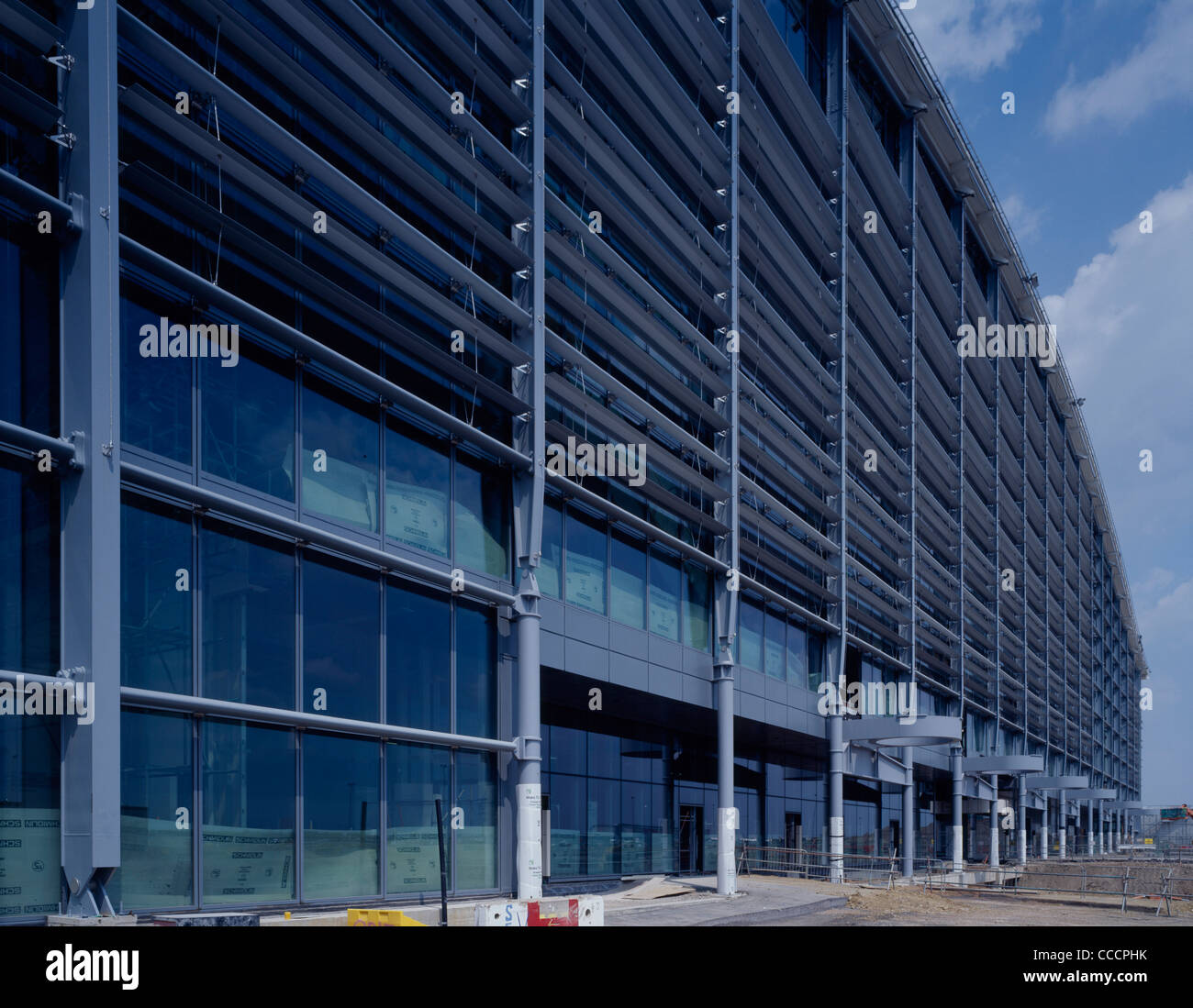 TERMINAL 5 HEATHROW CONSTRUCTION SOUTH ELEVATION, AIRSIDE Stock Photo ...