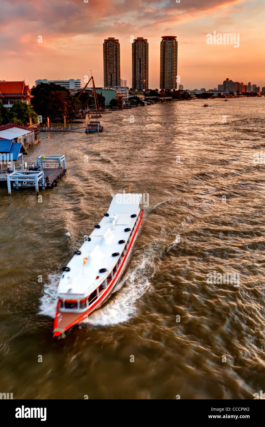 Phraya taksin hi-res stock photography and images - Alamy
