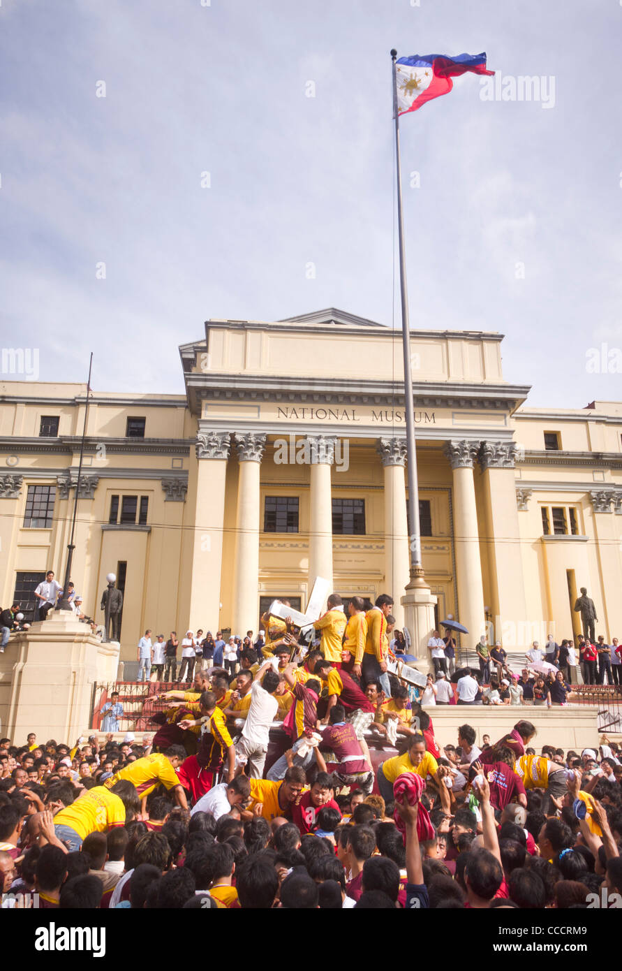 Annual Procession of Black Nazarene in Quiapo, Manila Philippines Stock ...