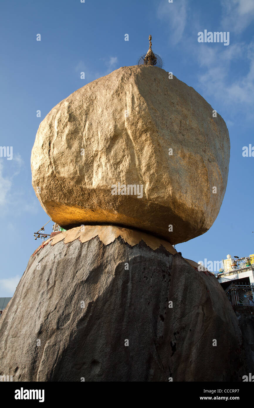 Golden rock hi-res stock photography and images - Alamy