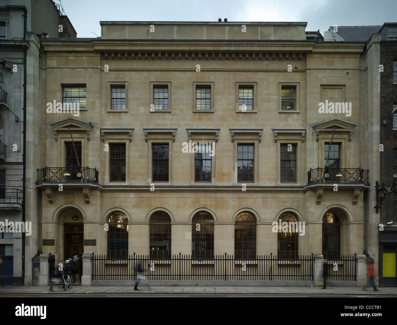 Hoare's bank hi-res stock photography and images - Alamy
