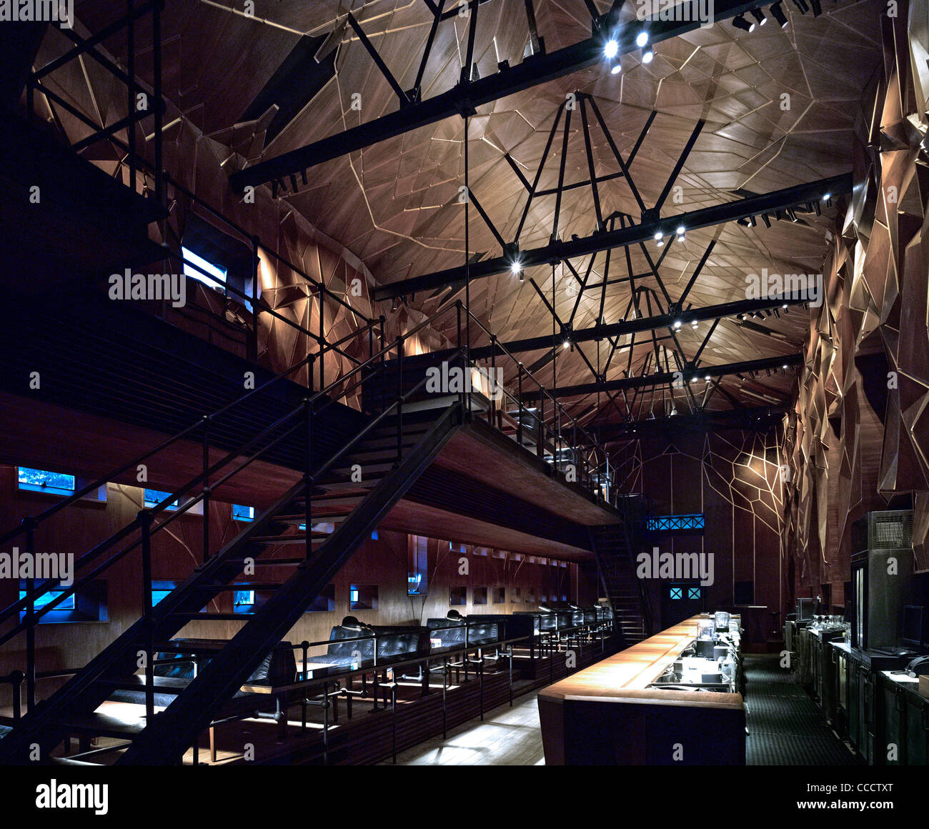 Mumbai to london hi-res stock photography and images - Alamy