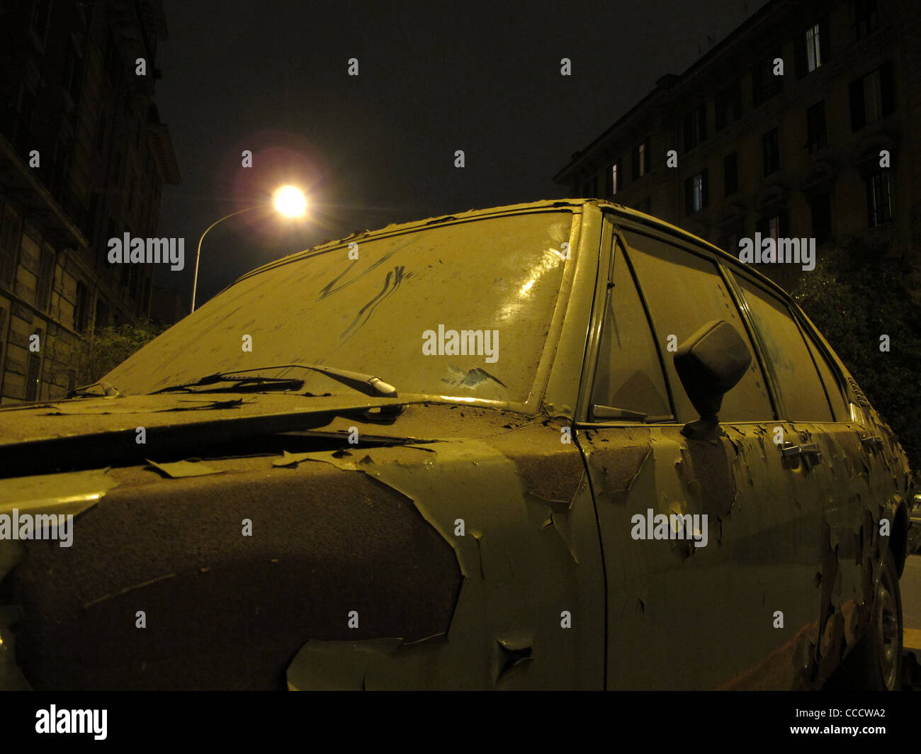 Breakdown Lorry At Night High Resolution Stock Photography and Images ...