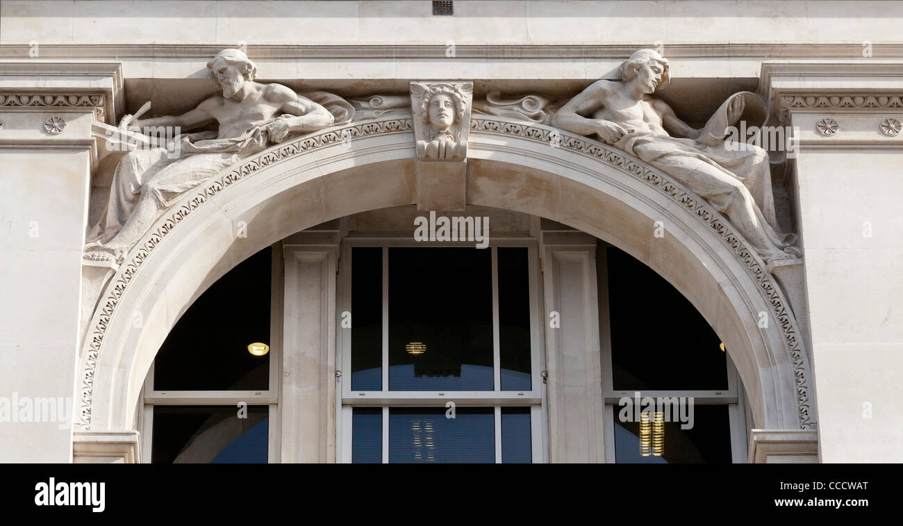 Nomura london office hi-res stock photography and images - Alamy