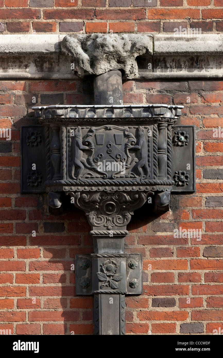 Tudor pipe hi-res stock photography and images - Alamy