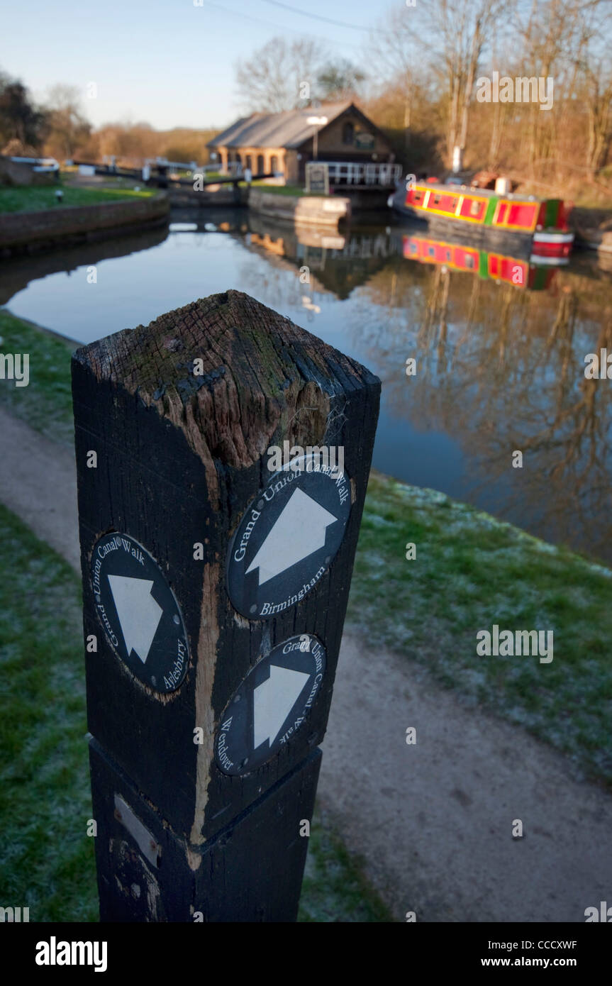 Towpath and towing path hi-res stock photography and images - Alamy