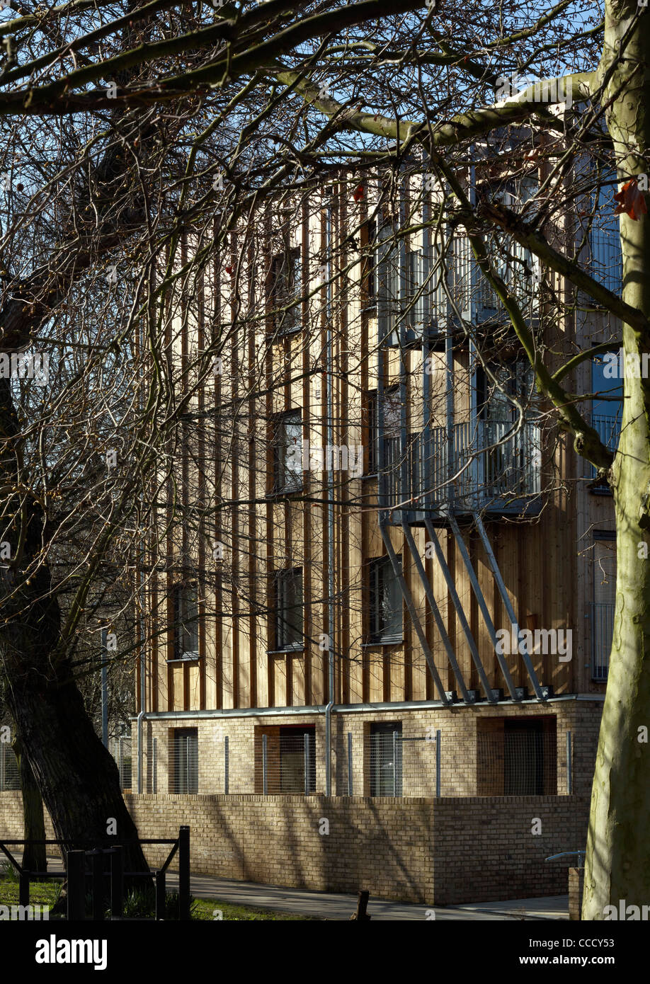 This Mixed Tenure 18-Unit Residential Development In The Thames Gateway ...