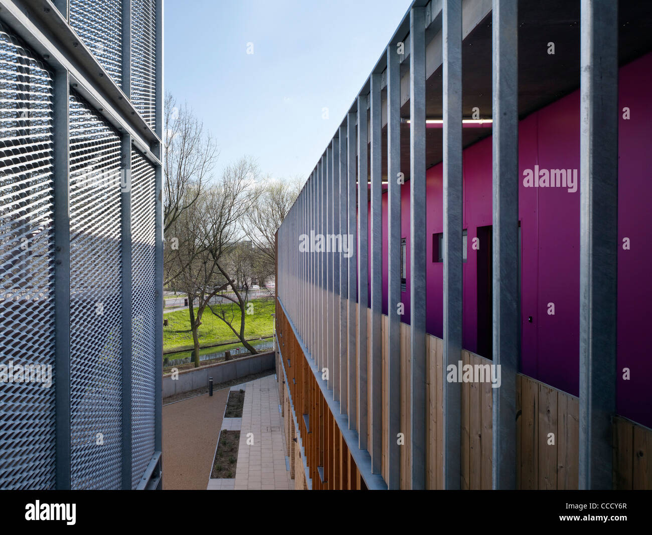 This Mixed Tenure 18-Unit Residential Development In The Thames Gateway ...