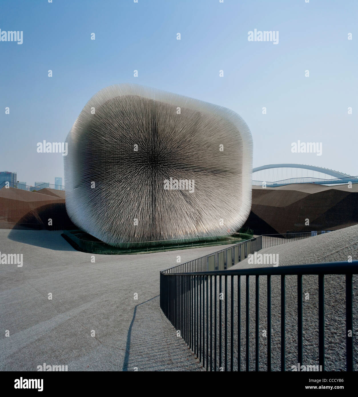 British Pavilion Designed By Thomas Heatherwick Architects Stock Photo ...