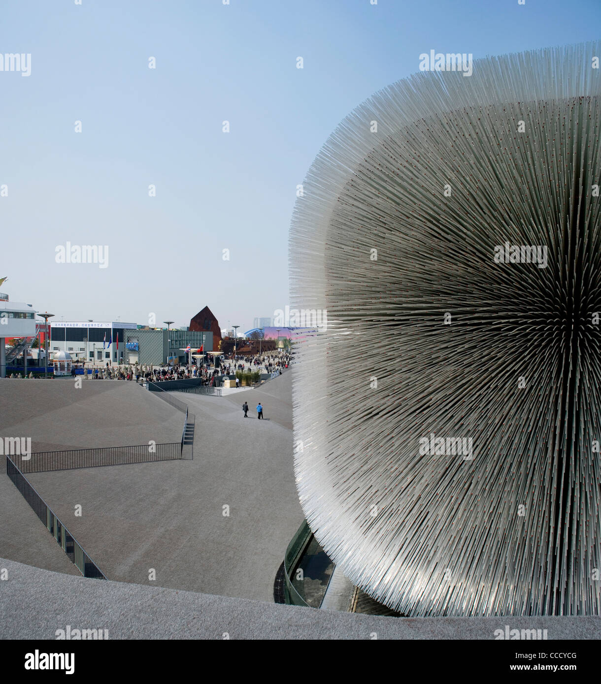 British Pavilion Designed By Thomas Heatherwick Architects Stock Photo ...