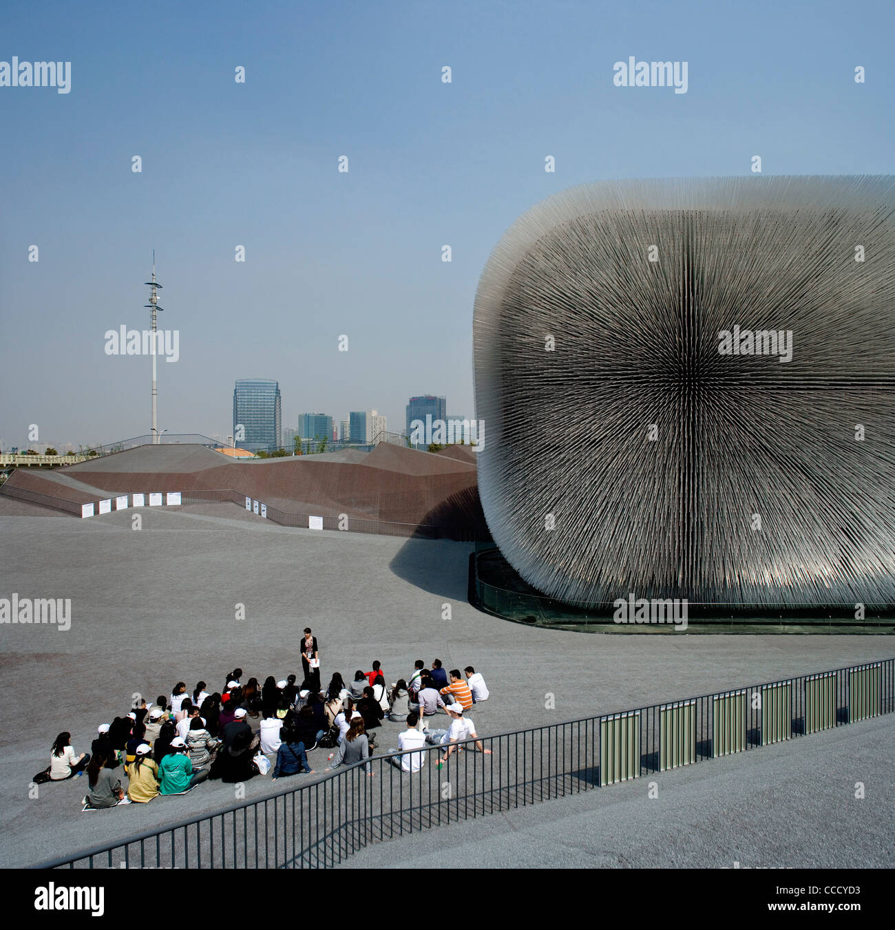 British Pavilion Designed By Thomas Heatherwick Architects Stock Photo ...