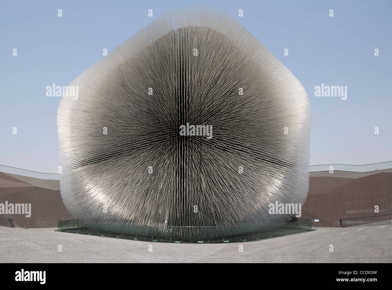 British Pavilion Designed By Thomas Heatherwick Architects Stock Photo ...