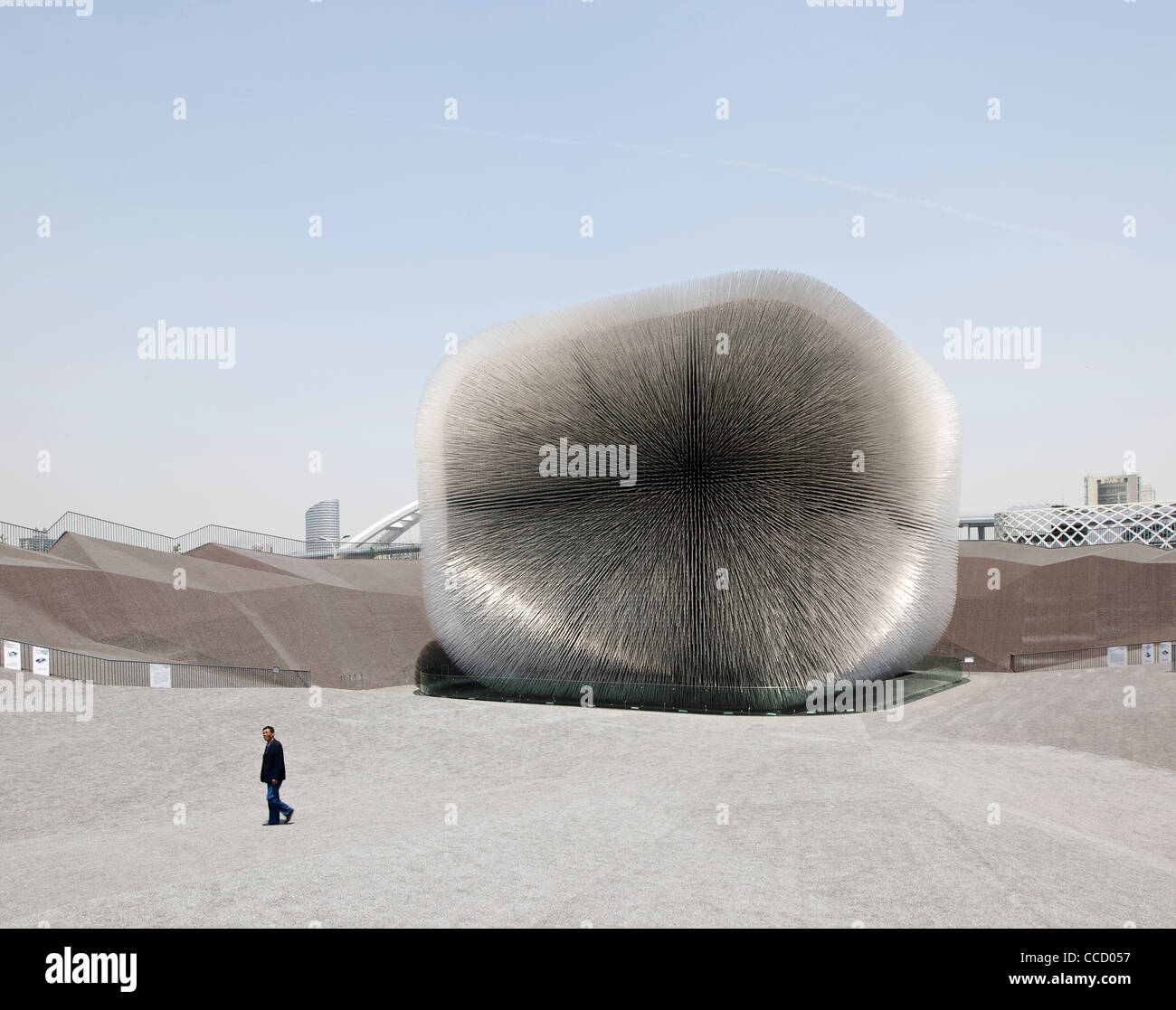 British Pavilion Designed By Thomas Heatherwick Architects Stock Photo ...