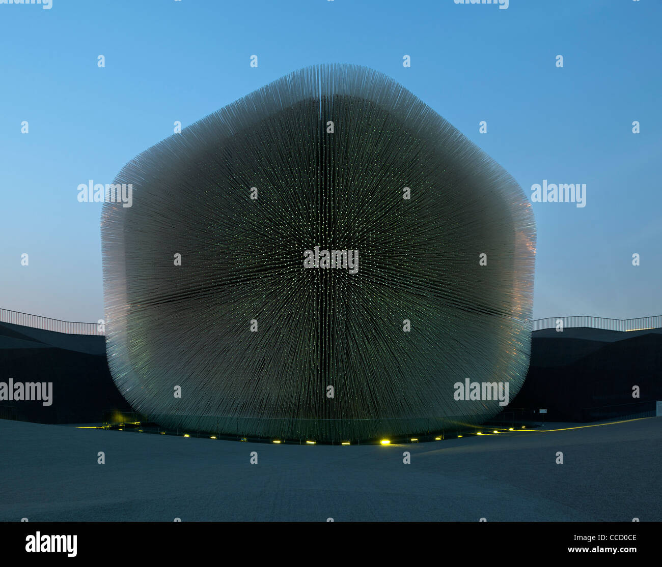 British Pavilion Designed By Thomas Heatherwick Architects Stock Photo ...