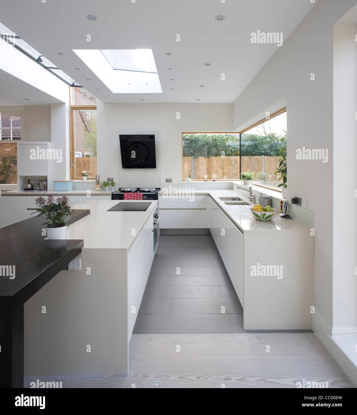 PRIVATE HOUSE. KITCHEN EXTENSION WITH WORKTOPS AND SKYLIGHT Stock Photo ...