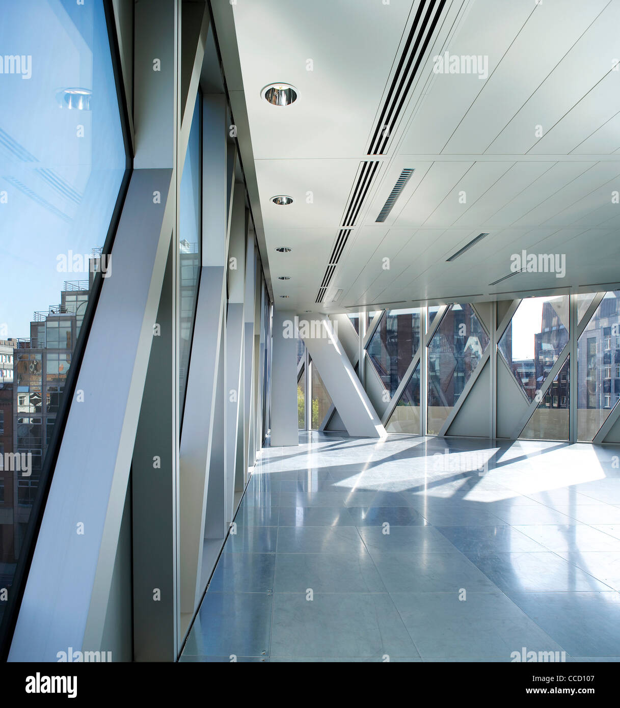 ARMANI FLAGSHIP STORE MANCHESTER SHEPPARD ROBSON 2008 INTERIOR VIEW OF ...
